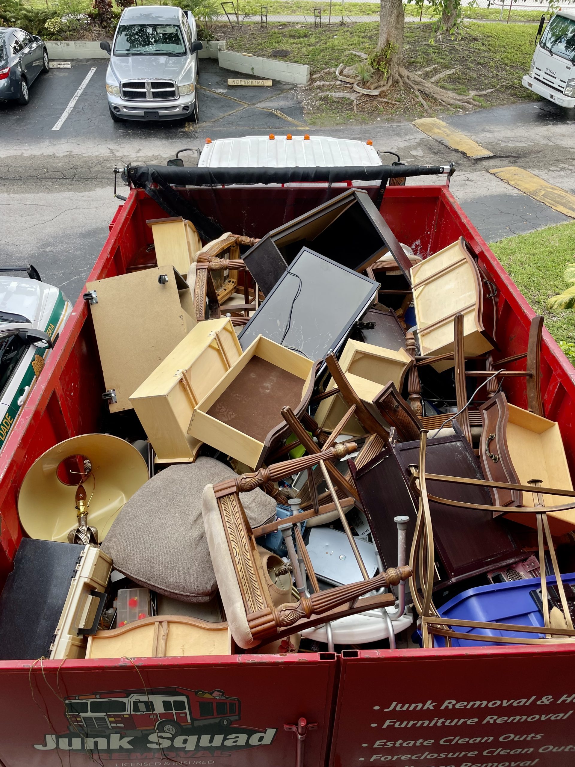 Best Ways to Handle Commercial Junk Removal During Renovations